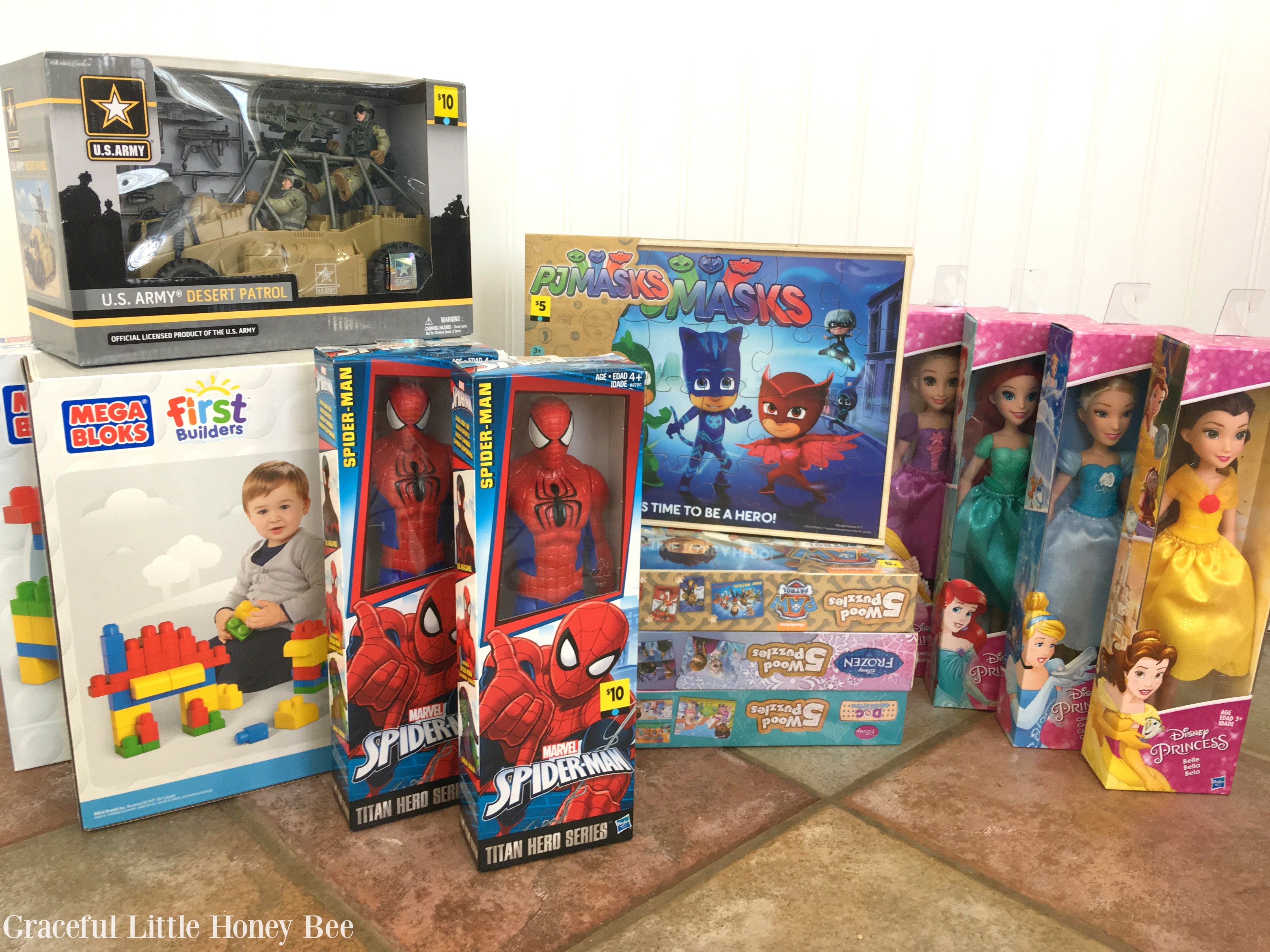 Helping Others During the Holidays When You're on a Budget with Dollar ...